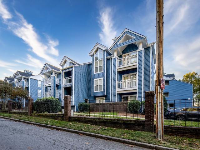 McIver Square Apartments 2 Bedroom Apartment for Rent at 1107 W Mcgee St, Greensboro, NC 27403 College Hill