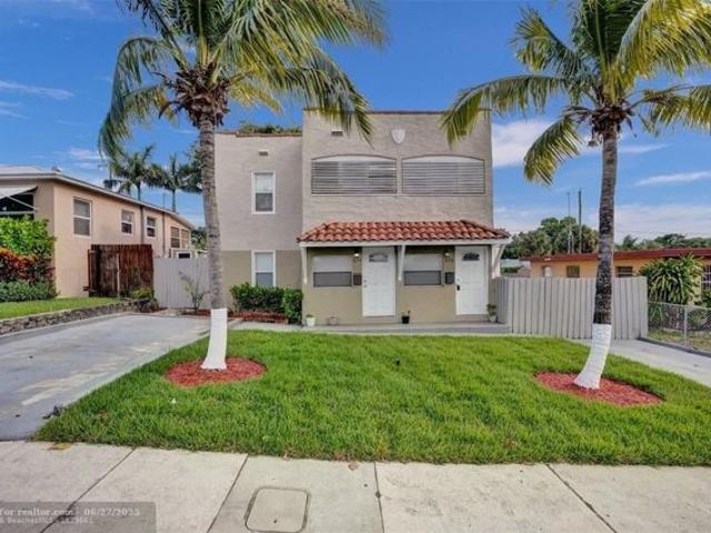 Mcintosh St, West Palm Beach, Home For Sale