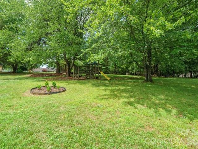 McKellar St, Lincolnton, NC 28092