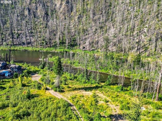 Mckenzie Hwy, Vida, Plot For Sale