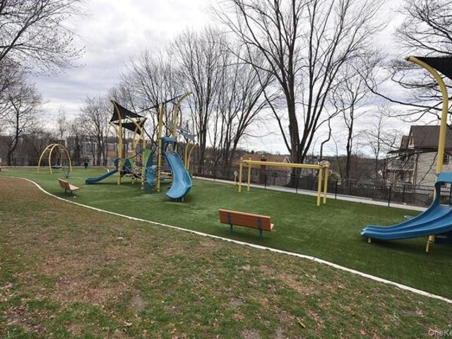 Mckinley Ave Apt D, White Plains, Condo For Sale