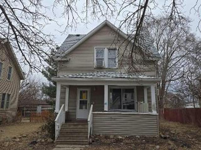 Mckinley Pl N