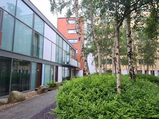 McPhater Street, Glasgow, G4 3 bed flat to rent £1,900 pcm £438 pw