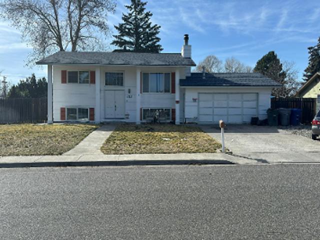 Mcpherson Ave