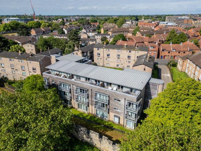 Mcquades Court, York YO1, 2 bed flat to rent, £1,600 pcm | PrimeLocation
