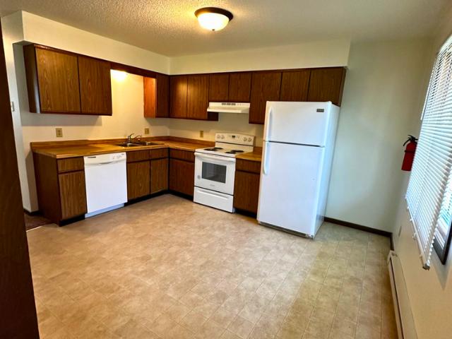 MA808X 2 Bedroom Apartment for Rent at 808 Macomber St, Chippewa Falls, WI 54729