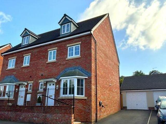 Mametz Grove, Gilwern, 4 Bedroom Semi detached