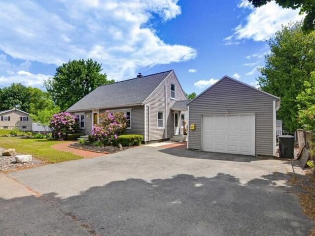Mammoth Rd, Manchester, Home For Sale