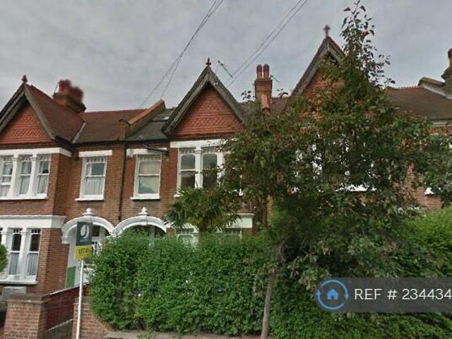 Mantilla Road, London, 3 Bedroom Maisonette