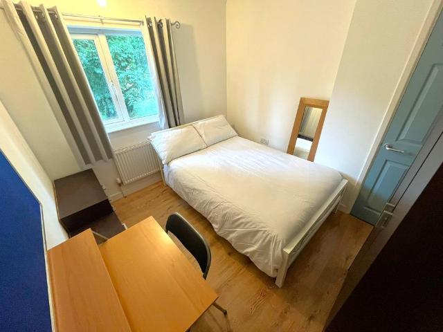 Manton Crescent, Beeston NG9 2 bed house share to rent £1,060 pcm £245 pw