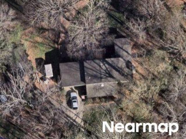 Mantlewood Ln