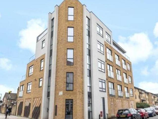 Mantle Road, London, 2 Bedroom Apartment