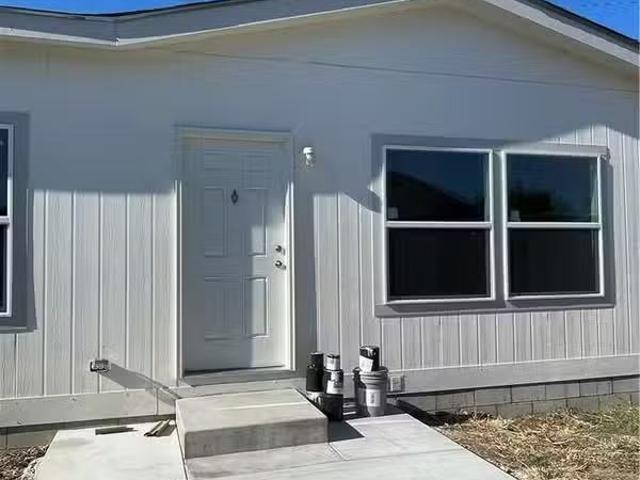Manufactured On Land West Covina, CA 841 E Alwood St