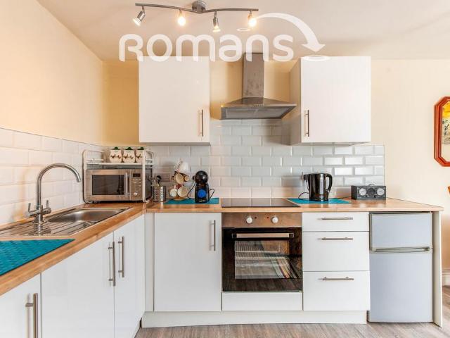 Manvers Street, Bath, BA1 2 bed flat to rent £2,250 pcm £519 pw