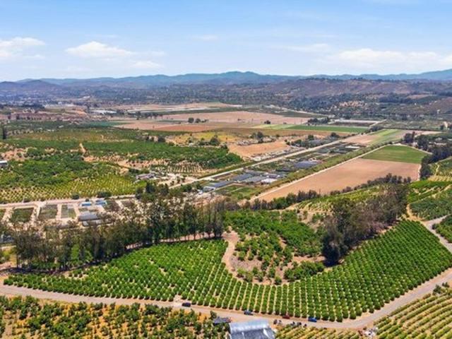 Manzanillo Dr, Moorpark, CA 93021