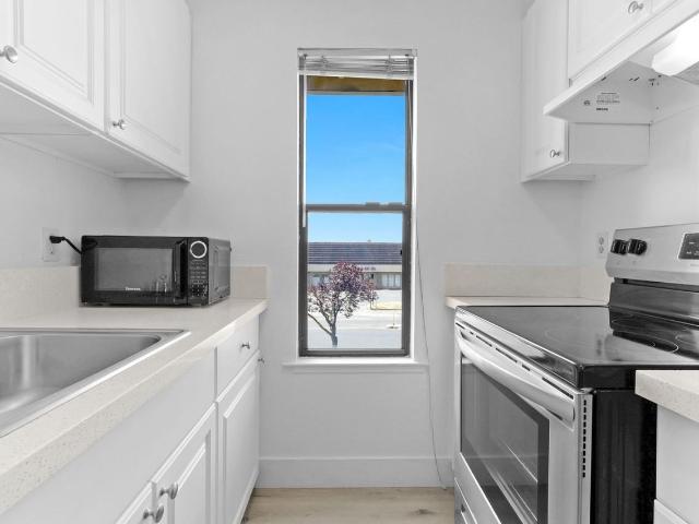 Manzanita Woods Studio Apartment for Rent at 4200 Manzanita Ave, Carmichael, CA 95608