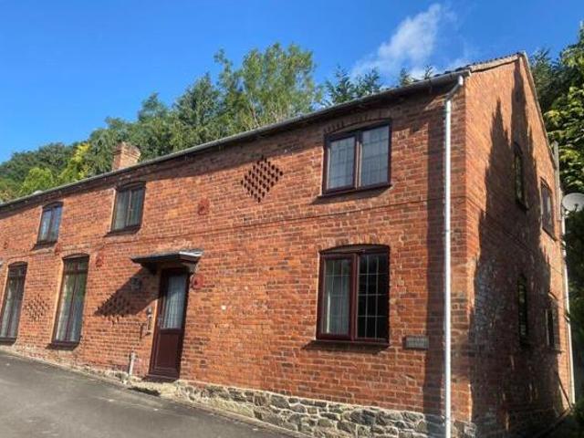 Manafon, Brynllys Uchaf, Welshpool, 2 Bedroom Semi detached