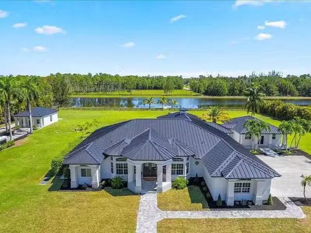 Manatee, LAKE WORTH, FL 33449
