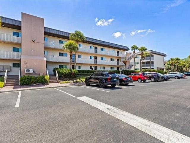 Manatee Rd Apt H, Naples, Condo For Sale