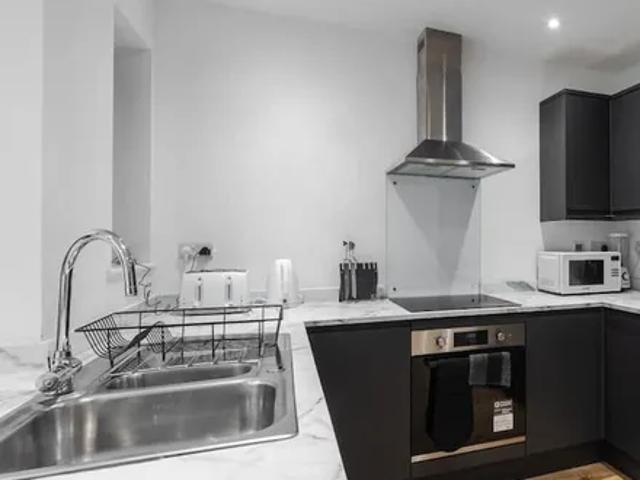 Manchester, M40 7BY, United Kingdom | 4 bed house for rent #160297743 | Rentberry