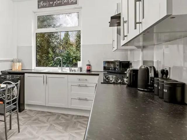 Manchester, M40 1GF, United Kingdom | 4 bed house for rent #160316250 | Rentberry