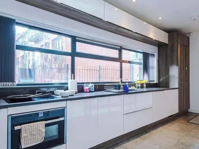 Manchester, M4 1LT, United Kingdom | Studio townhouse for rent #155533623 | Rentberry