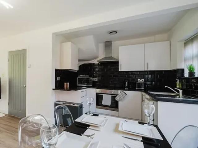 Manchester, M11 4HF, United Kingdom | 3 bed house for rent #154366698 | Rentberry