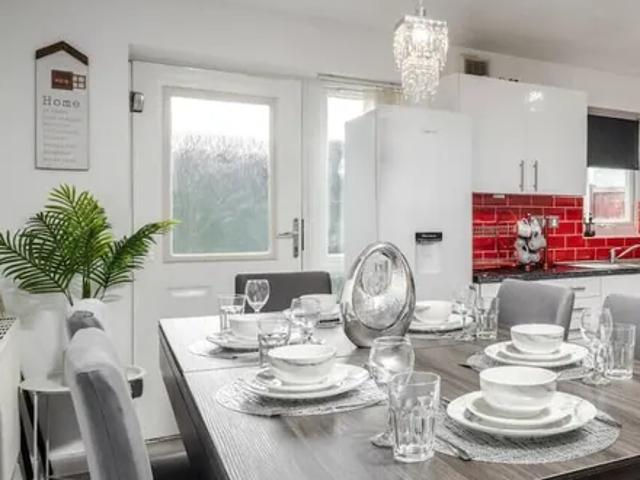 Manchester, M11 1DU, United Kingdom | 5 bed house for rent #100216858 | Rentberry