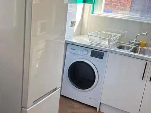 Manchester, M11 2JW, United Kingdom | 4 bed house for rent #155505225 | Rentberry