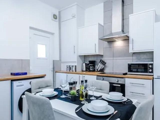 Manchester, M15 6FQ, United Kingdom | 4 bed house for rent #165609124 | Rentberry
