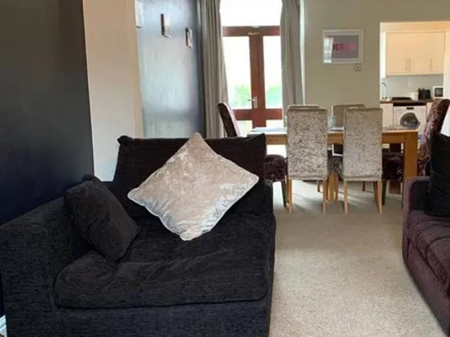 Manchester, M19 3QJ, United Kingdom | 2 bed house for rent #128018493 | Rentberry