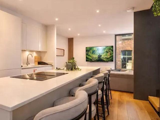 Manchester, M1 3WB, United Kingdom | 4 bed townhouse for rent #125275732 | Rentberry
