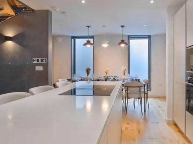 Manchester, M1 3WB, United Kingdom | 4 bed townhouse for rent #131356536 | Rentberry