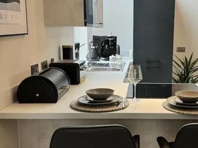 Manchester, M2 1HN, United Kingdom | 3 bed apartment for rent #148750583 | Rentberry
