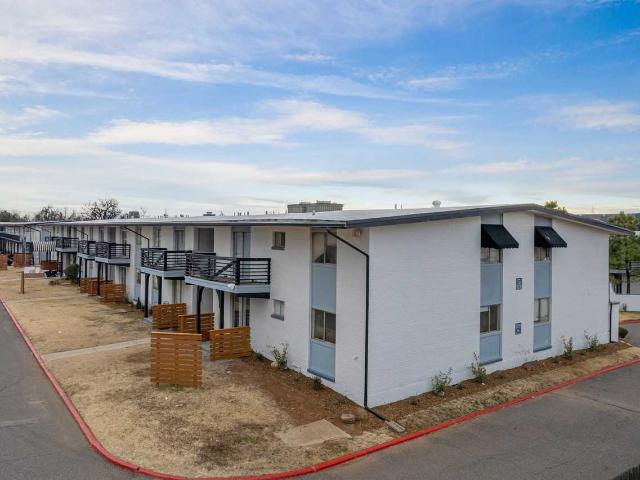 Manchester on May 2 Bedroom Apartment for Rent at 5660 N May Ave, Oklahoma City, OK 73112