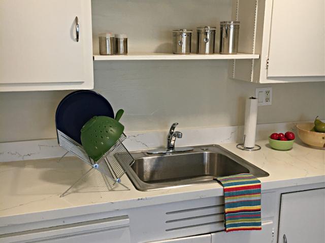 Manchester Apartments 1 Bedroom Apartment for Rent at 6515 Telegraph Avenue #13, Oakland, CA 94609 Fairview Park