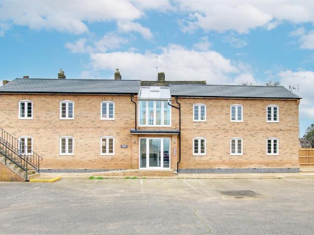 Manchester Place, High Street, Huntingdon PE29, 1 bed flat to rent, £895 pcm | PrimeLocation