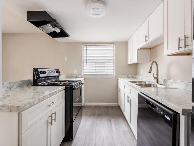 Manchester Ridge | Modern Living in the Heart of College Park 2 Bedroom Apartment for Rent at 3100 Godby Rd, College Park, GA 30349