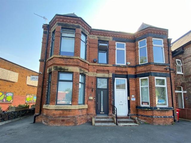 Manchester Road, Chorlton M21, 3 bed flat to rent, £1,550 pcm | PrimeLocation