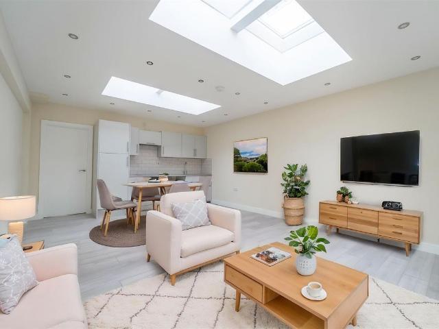 Manchester Road, Burnley BB11, 1 bed flat to rent, £695 pcm | PrimeLocation