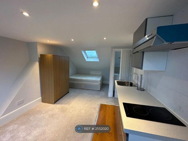 Manchester Road, London E14, Room to rent, £1,450 pcm | PrimeLocation