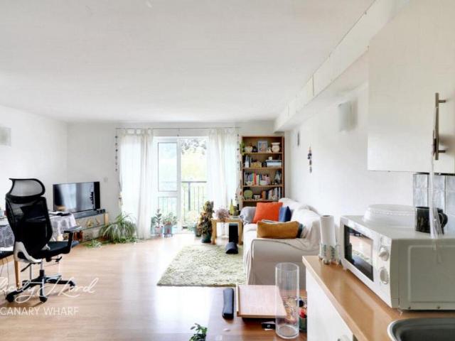 Manchester Road, London 1 bed apartment to rent £1,700 pcm £392 pw
