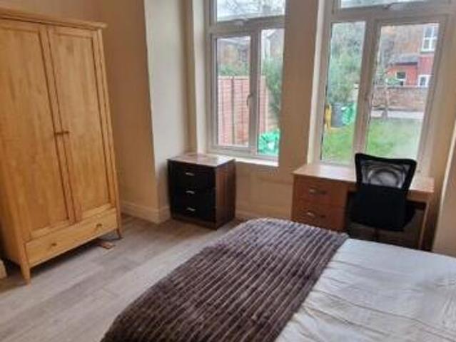 Manchester Road, Manchester, 4 Bedroom Semi detached