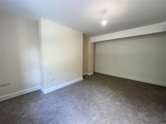 Manchester Road, Stocksbridge, S36 2DS