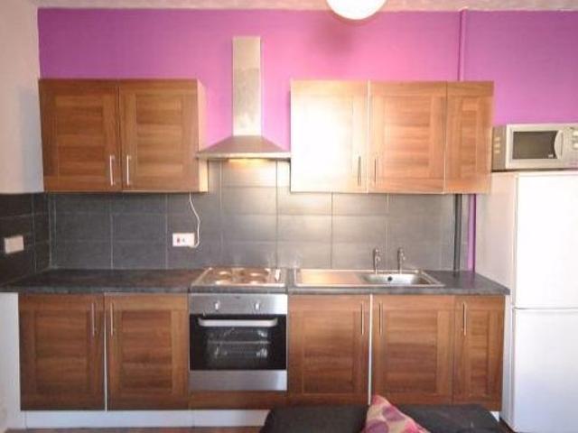 Manchester Road, Thornton Lodge, Huddersfield HD1, 3 bed terraced house to rent, £650 pcm | PrimeLocation