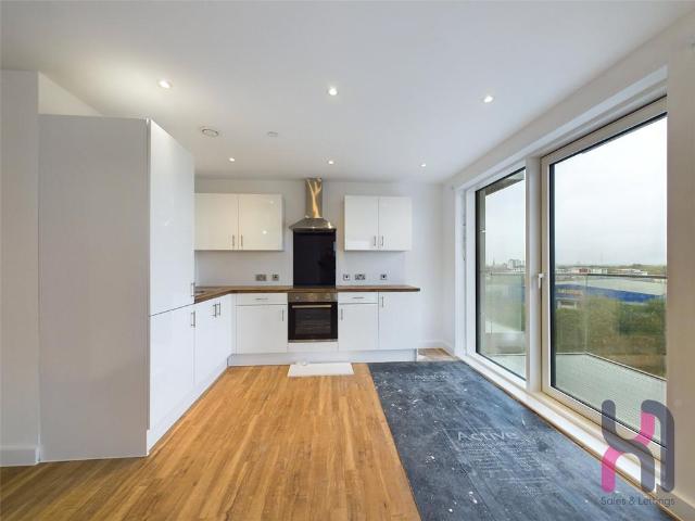 Manchester Waters, 5 Pomona Strand. 3 bed flat to rent £1,695 pcm £391 pw