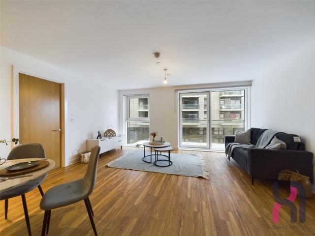 Manchester Waters, 5 Pomona Strand. 2 bed flat to rent £1,425 pcm £329 pw
