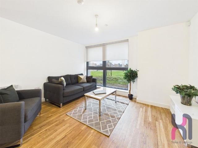 Manchester Waters, 3 Pomona Strand. 3 bed flat to rent £1,800 pcm £415 pw