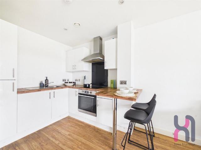 Manchester Waters, 3 Pomona Strand. 1 bed flat to rent £1,050 pcm £242 pw