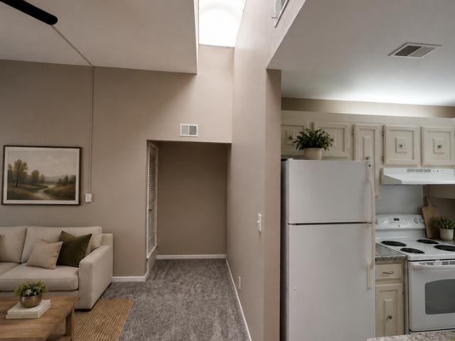 Mandalay On Pacific 1 Bedroom Apartment for Rent at 7525 Pierce Plz, Omaha, NE 68124 Cornish Heights